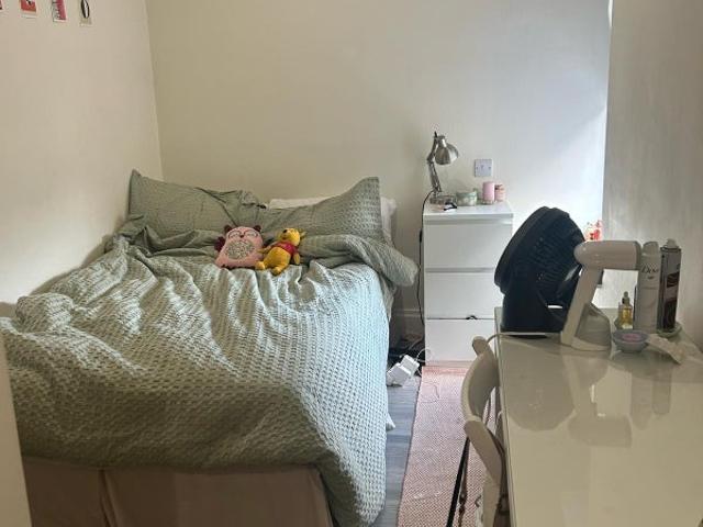 Apartment at Seven Sisters Road, Greater London