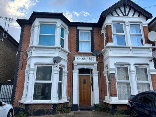 Apartment at Seymour Gardens, Greater London