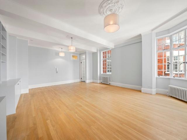 Apartment at Seymour Place, City of Westminster