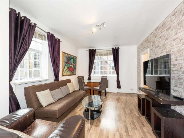 Apartment at Seymour Street, City of Westminster