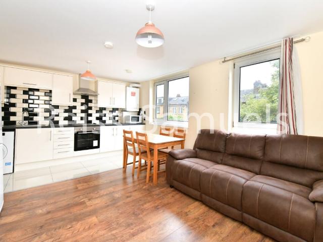 Apartment at Seyssel Street, Greater London