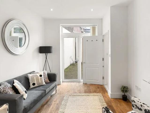 Apartment at Seal Street, Greater London