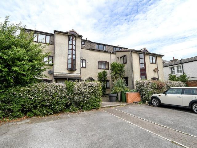 Apartment at Seaview, Hoylake