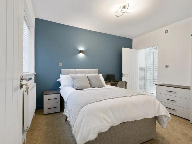 Room at Seaview Road, Gillingham
