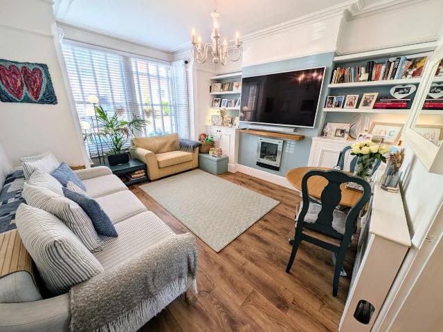 Apartment at Seaview Road, Southend on Sea