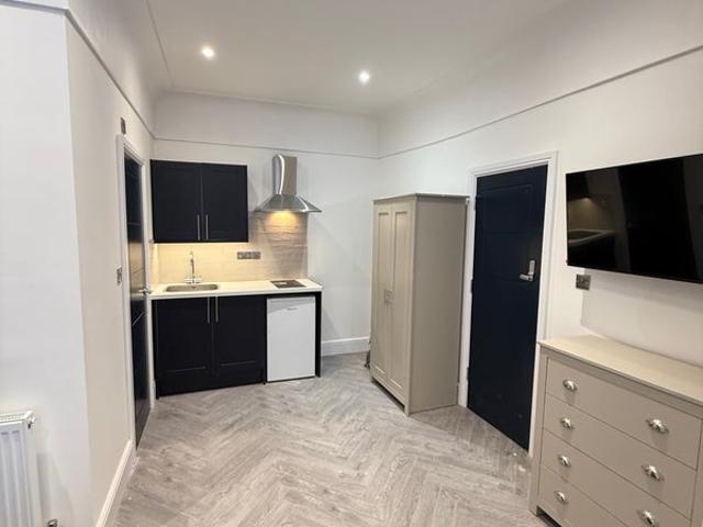Apartment at Second Avenue, Liverpool