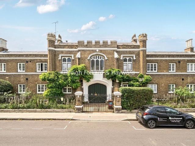 Apartment at Sedgmoor Place, Greater London
