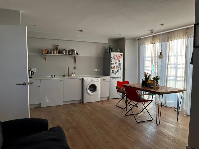 Apartment at Sedgwick Street, Greater London