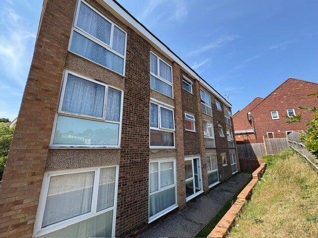 Apartment at Sedlescombe Gardens, St Leonards