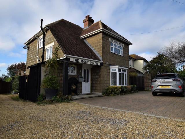 Apartment at Sedlescombe Road North, Hastings