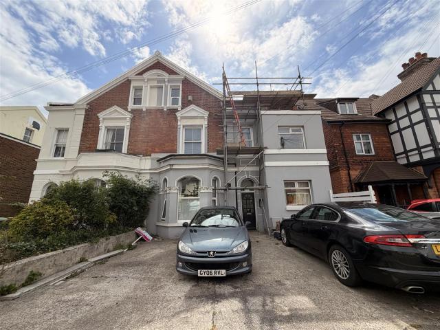 Apartment at Sedlescombe Road South, St Leonards
