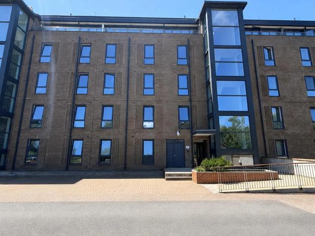 Apartment at Sefton Way, Greater London