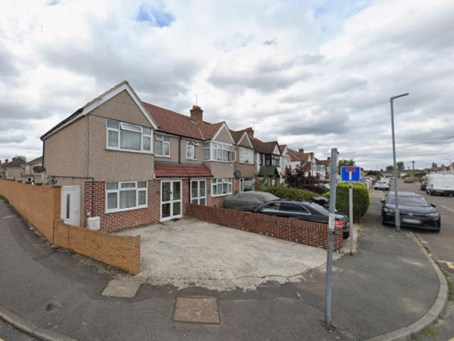 Apartment at Selan Gardens, Greater London