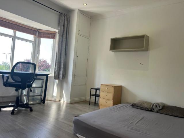 Apartment at Selborne Gardens, Greater London