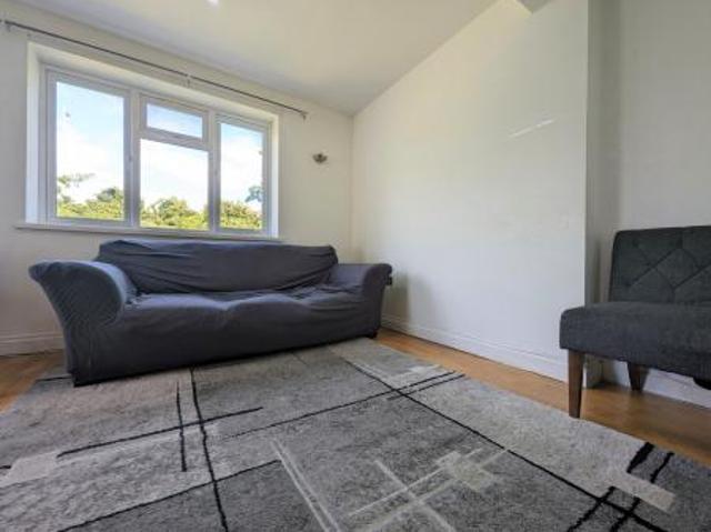 Apartment at Selborne Gardens, Greater London