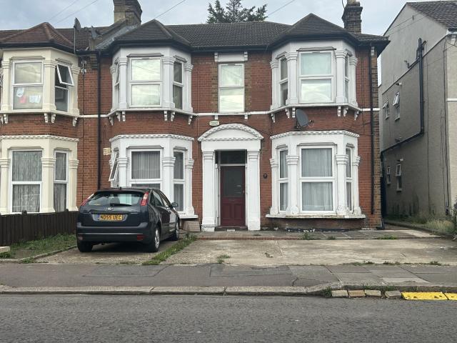 Apartment at Selborne Road, Greater London