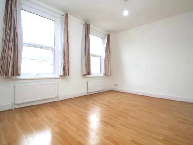 Apartment at Selsdon Road, Greater London