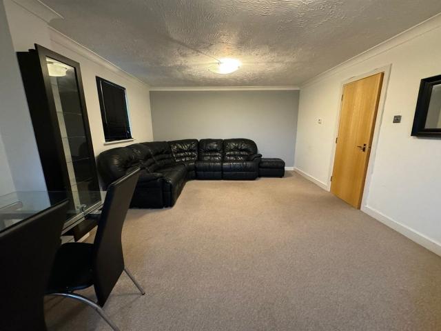 Apartment at Selsdon Road, Greater London