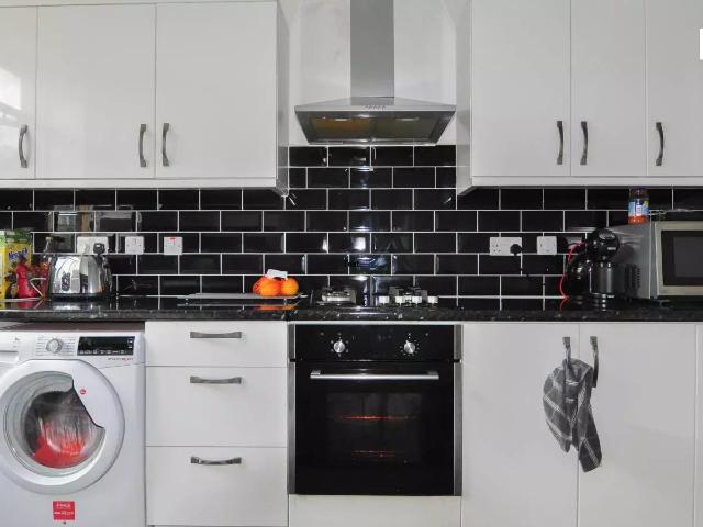 Apartment at Senrab Street, Greater London