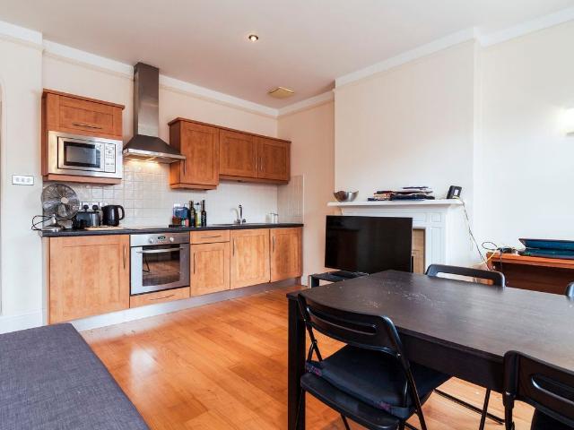 Apartment at Shute End, Wokingham