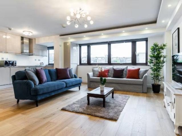 Apartment at Shuters Square, Greater London