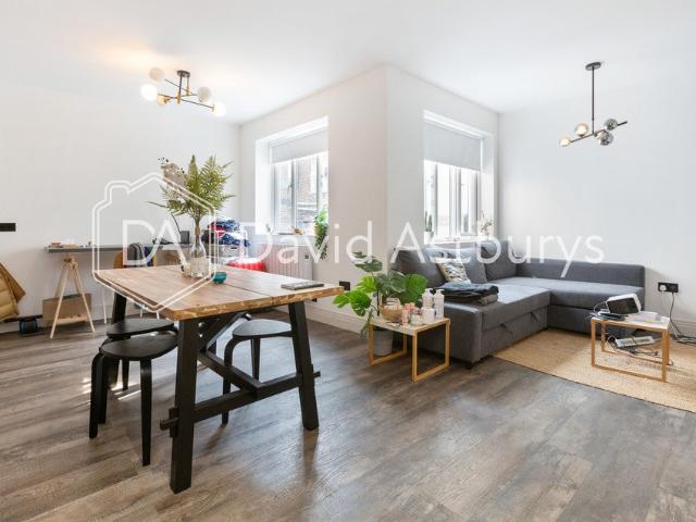 Apartment at Shacklewell Lane, Greater London