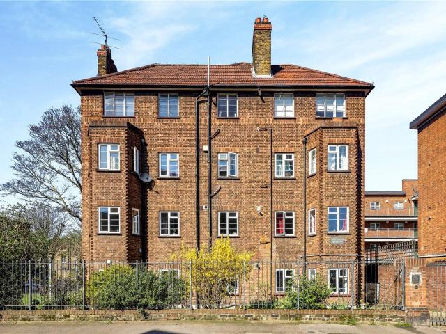 Apartment at Shacklewell Road, London