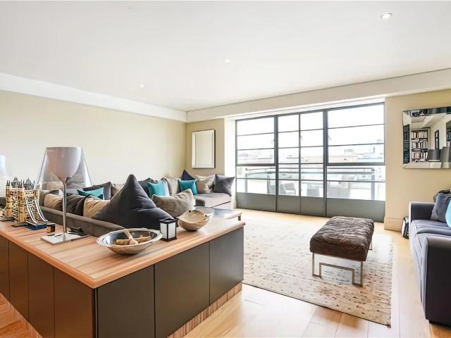 Apartment at Shad Thames, Greater London