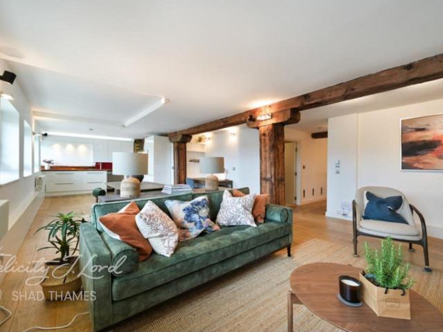 Apartment at Shad Thames, Greater London