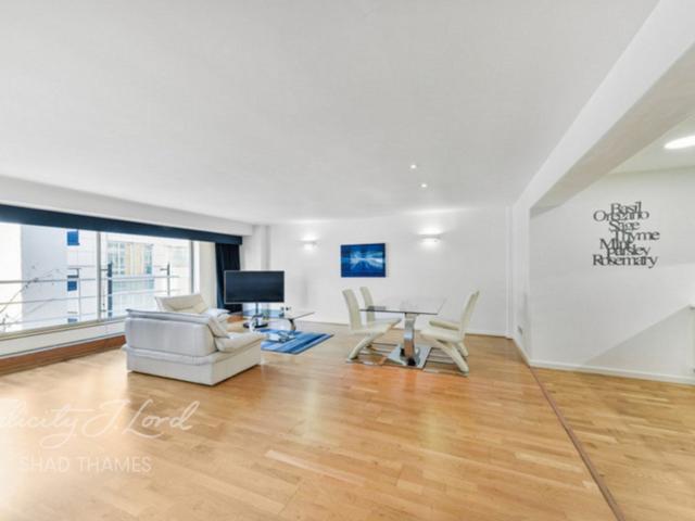 Apartment at Shad Thames, Greater London