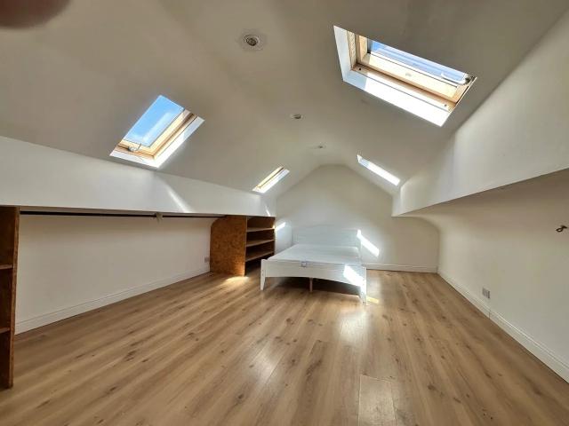 Apartment at Shaftesbury Avenue, Bristol