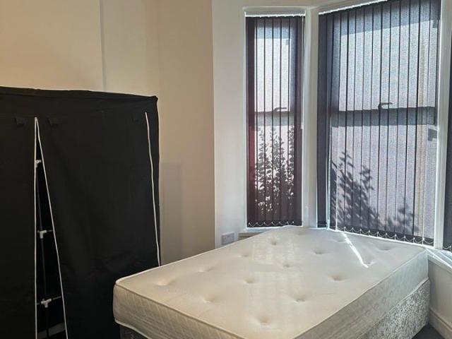 Room at Shafton Place, Leeds