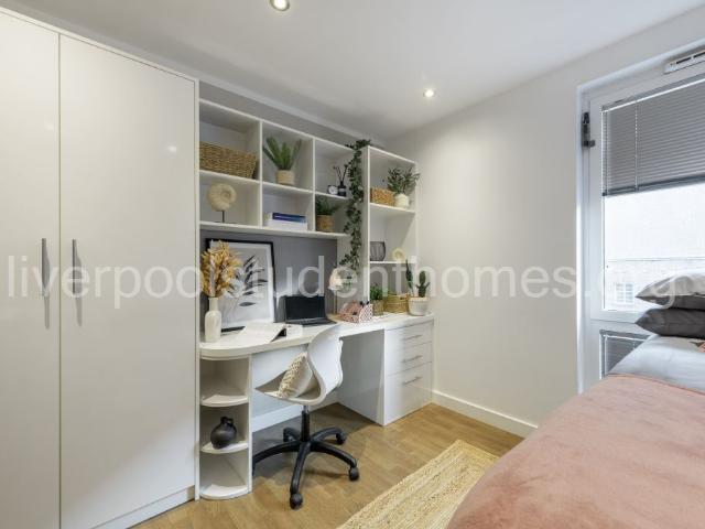 Apartment at Shaw Street, Liverpool