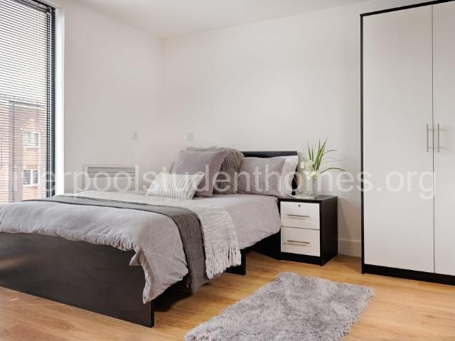 Room at Shaw Street, Liverpool