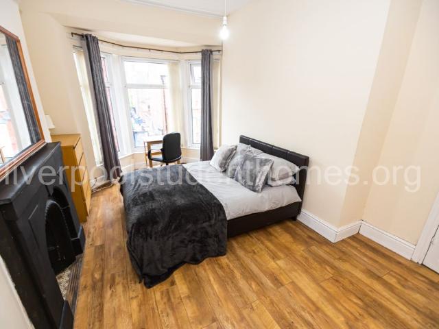 Apartment at Shaw Street, Liverpool