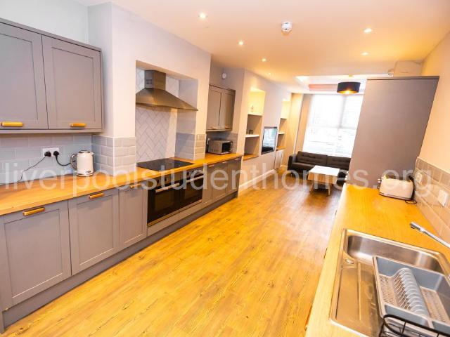 Apartment at Shaw Street, Liverpool
