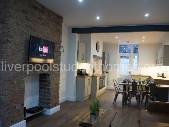 Apartment at Shaw Street, Liverpool