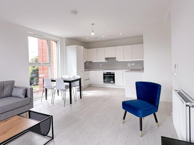 Apartment at Shearwater Drive, Greater London