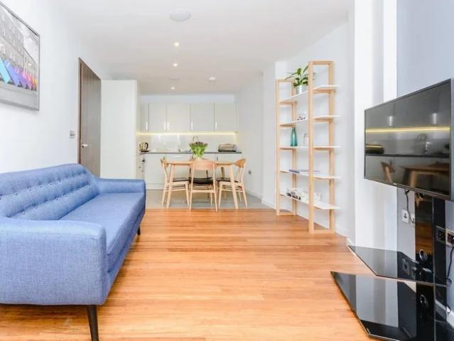 Apartment at Sheen Road, Greater London