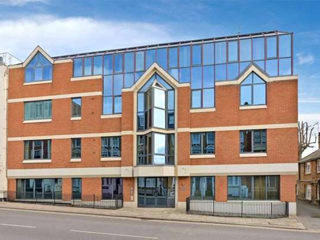Apartment at Sheet Street, Windsor