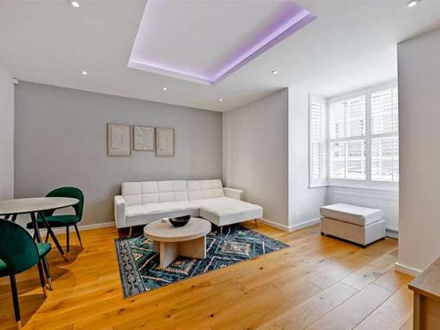 Apartment at Sheet Street, Windsor