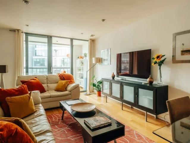 Apartment at Sheldon Square, City of Westminster