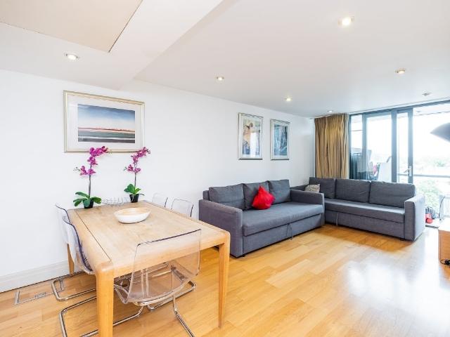 Apartment at Sheldon Square, City of Westminster