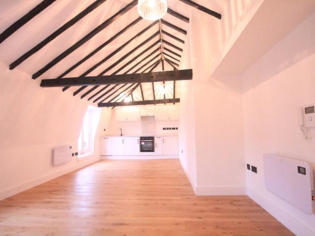Apartment at Shenfield Road, Brentwood