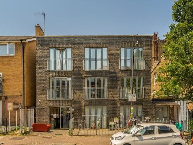 Apartment at Shenley Road, Greater London