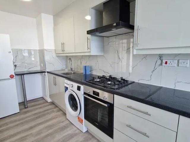 Apartment at Shepherds Bush Green, Greater London