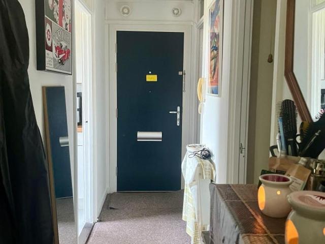 Apartment at Shepherds Bush Green, Greater London