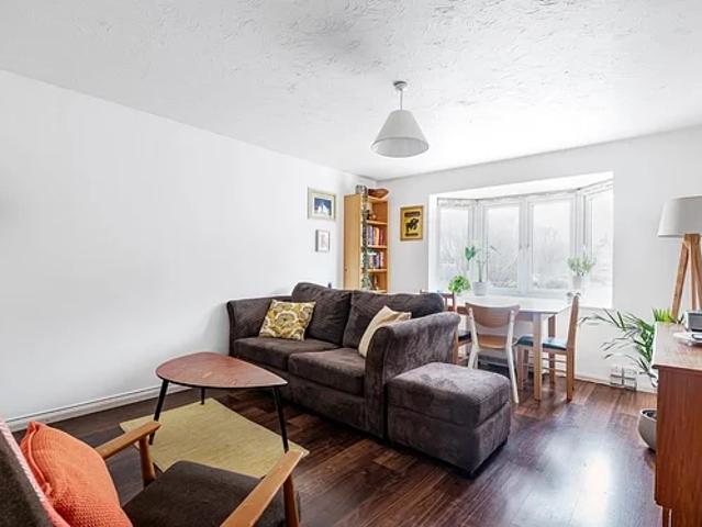 Apartment at Sheppard Drive, Greater London