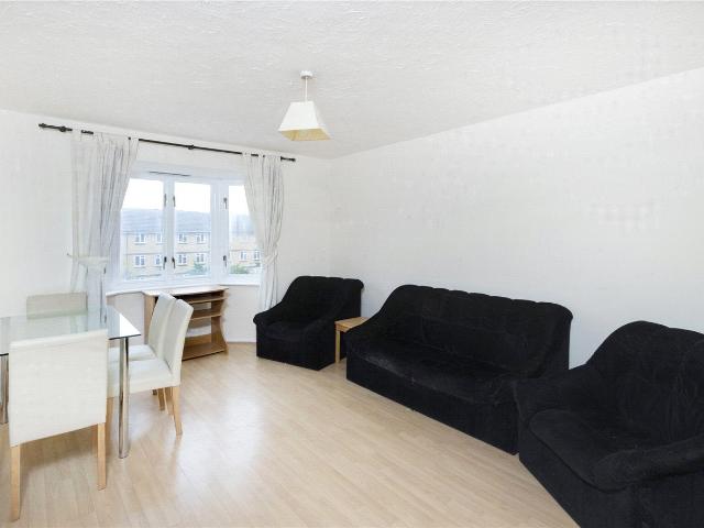 Apartment at Sheppard Drive, Greater London