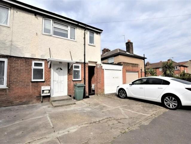 Apartment at Shere Road, Greater London